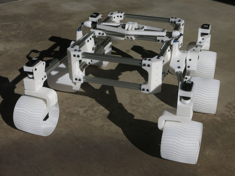 Differential Bar Brace Completes Mechanical Assembly of Sawppy Rover ...