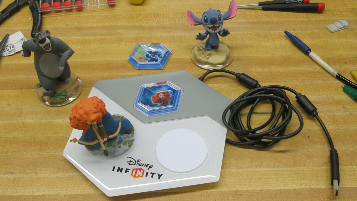 Disney Infinity Base and Figurine Teardown – New Screwdriver
