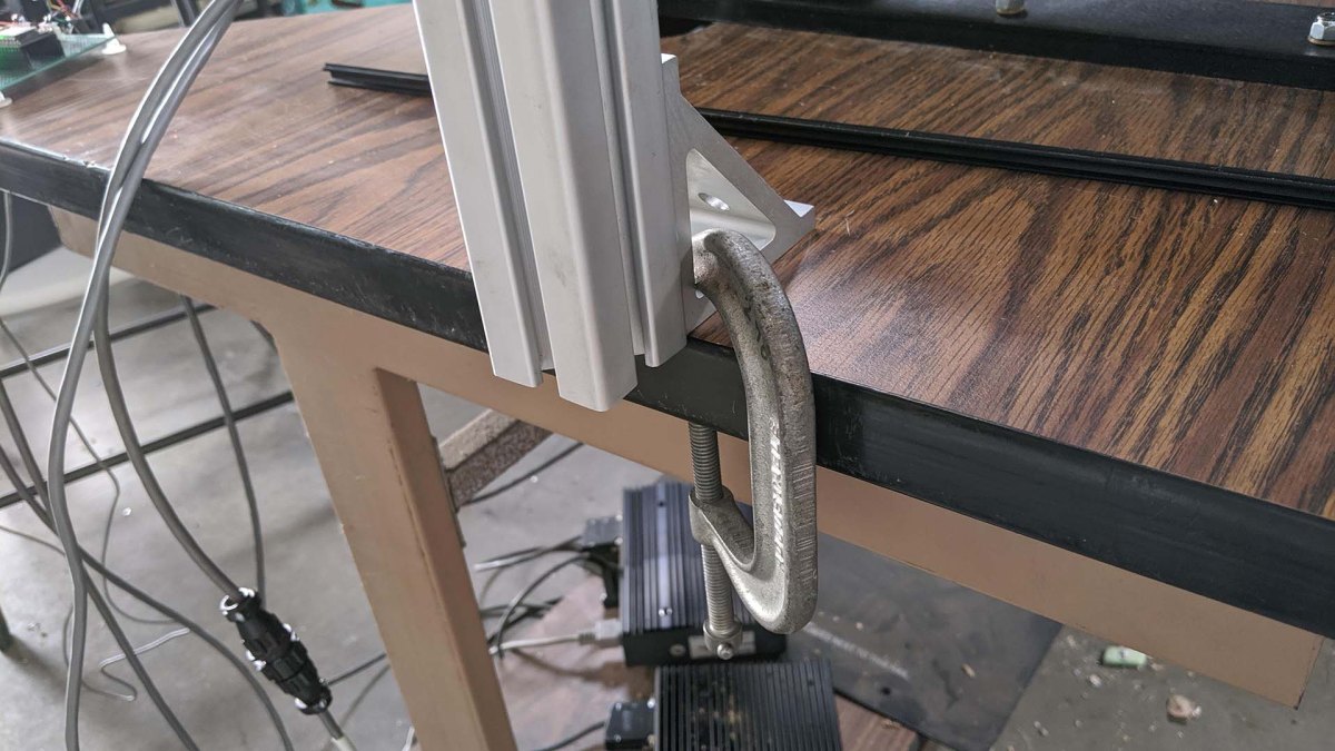 Making Our Way To A Z-Axis Gantry – New Screwdriver