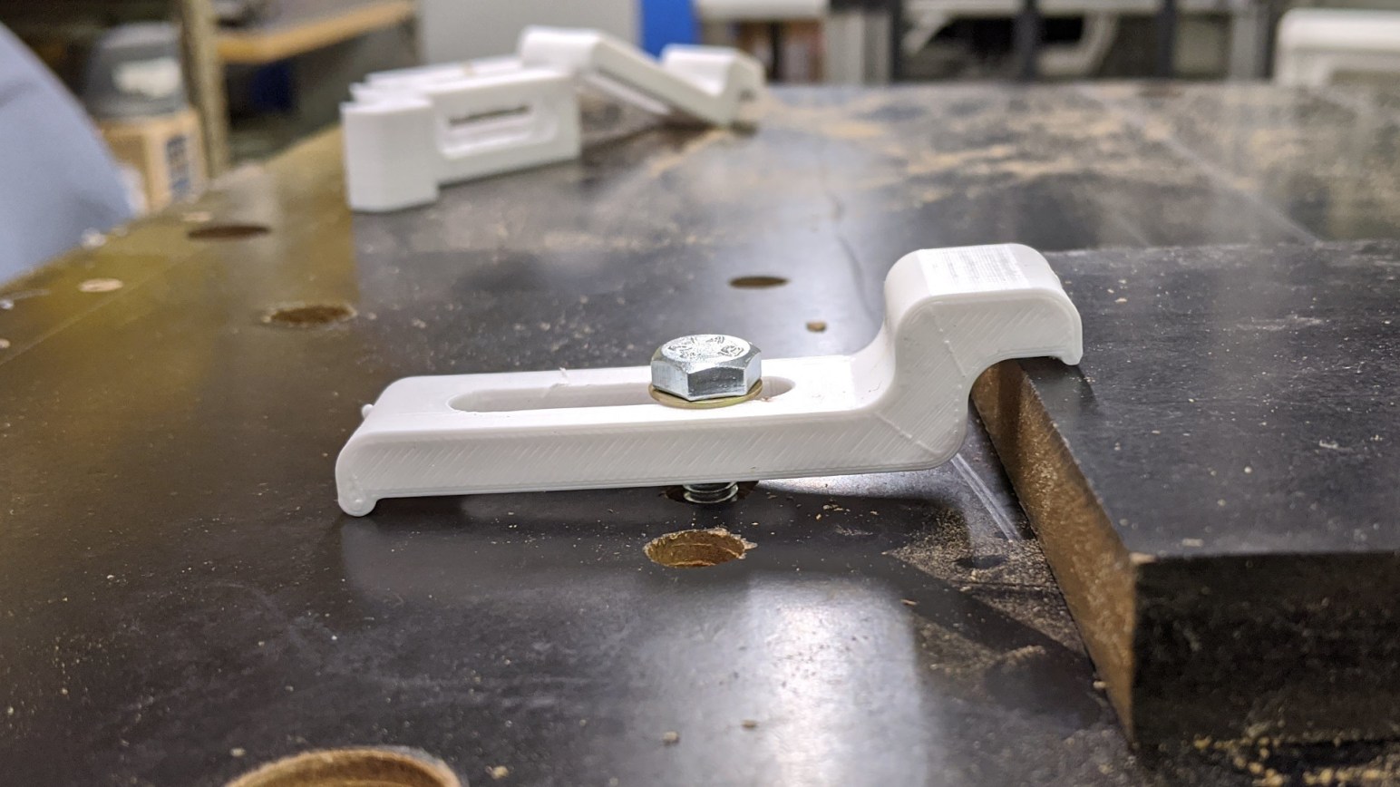 3D Printed Goose Neck Clamps For Work Holding – New Screwdriver