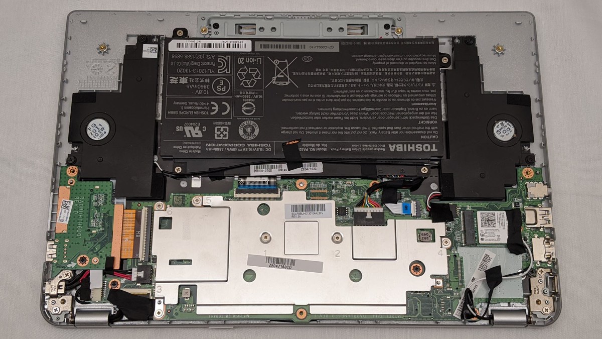 Toshiba Chromebook 2 (CB35-B3340): Hardware Internals – New Screwdriver