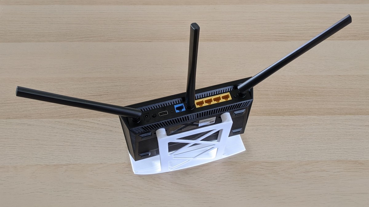 Vertical Stand for Asus Router – New Screwdriver