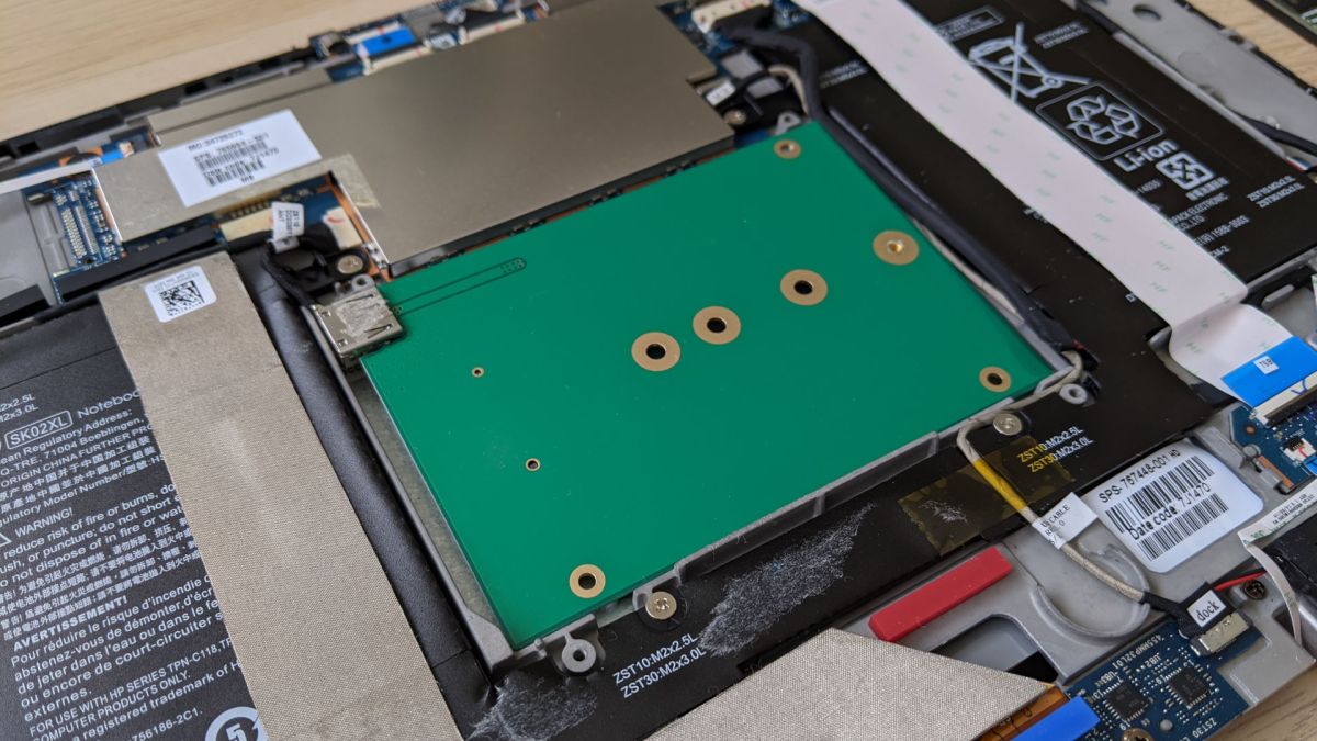 HP Split X2 (13-r010dx) Transformed with SSD Upgrade – New Screwdriver