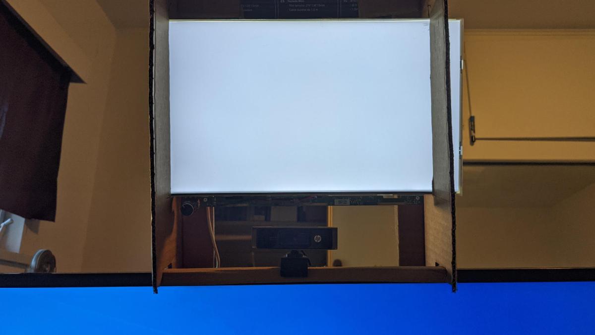 Laptop Backlight Is Now Webcam Light – New Screwdriver
