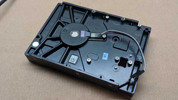 Hard Drive Brushless Motor as Generator – New Screwdriver