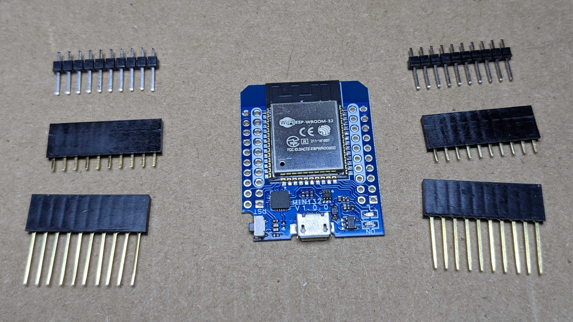 Wemos D1 Mini ESP32 Derivative – New Screwdriver