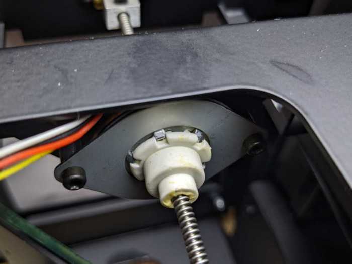 FormLabs Form 1+ Resin Tank Tilt Mechanism Damaged – New Screwdriver