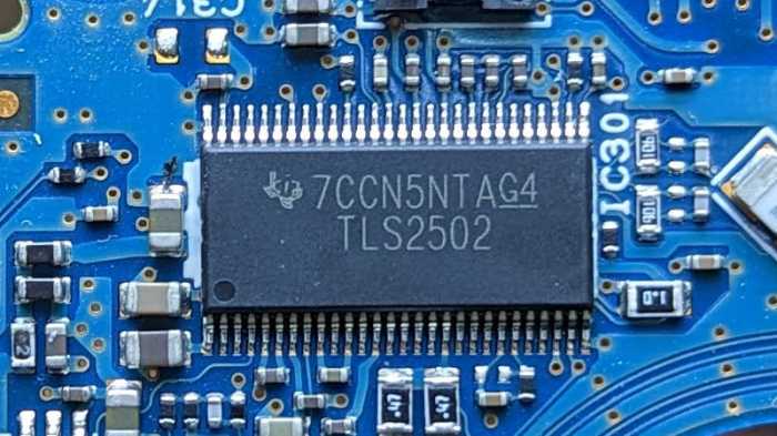 Toshiba 2.5″ 250GB SATA HDD Control Board (HDD2D90) – New Screwdriver