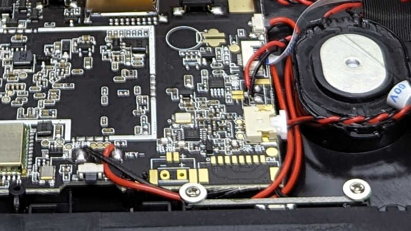 Peeking Inside a Wireless CarPlay Android Auto Receiver – New Screwdriver