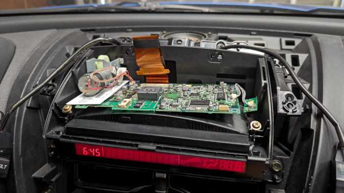 Receiver Mechanical Installation in Navigation Hood – New Screwdriver