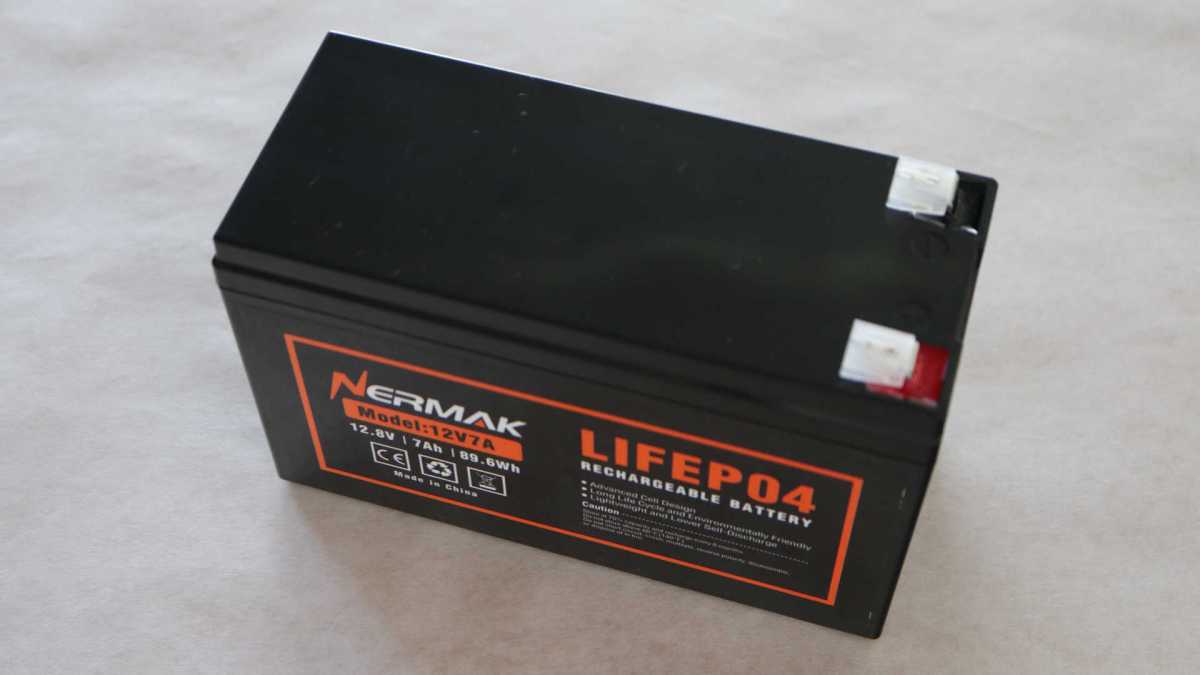 Lithium Iron Phosphate Battery in Commodity Sealed Lead Acid Battery ...