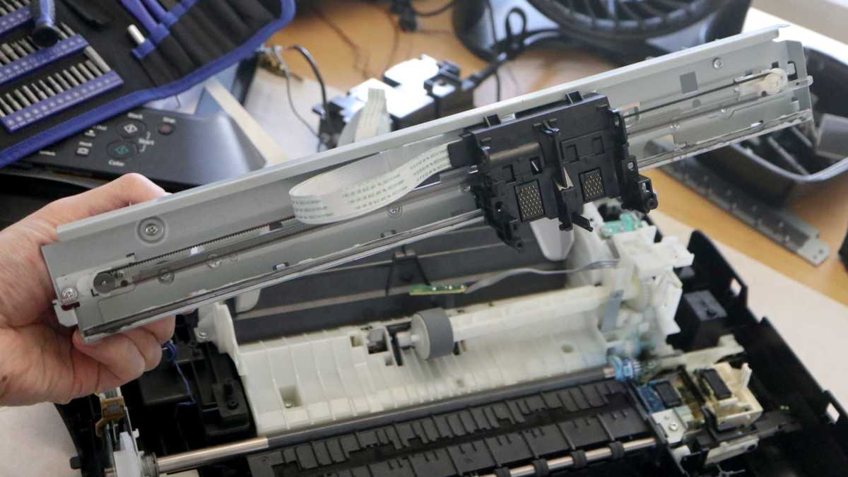 MX340 Horizontal (Print Carriage) Actuator Removal – New Screwdriver