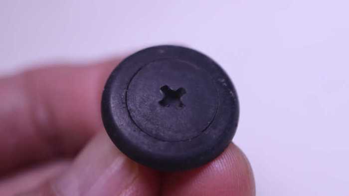 Commodity Plastic Fasteners (8mm Diameter) – New Screwdriver