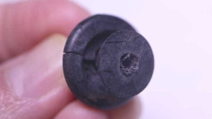 Commodity Plastic Fasteners (8mm Diameter) – New Screwdriver