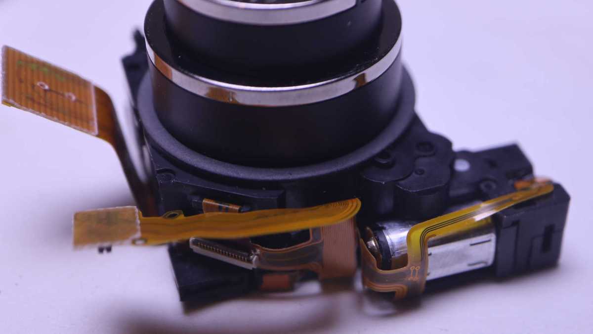 Canon PowerShot SD1100 IS: Lens Deploy/Retract Gearbox Pass Inspection ...