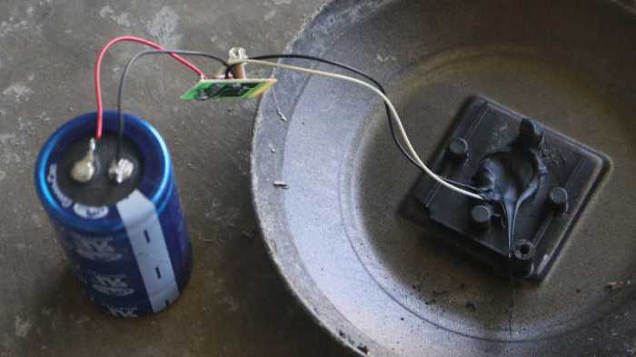 Solar Lawn Light Capacitor Experiment – New Screwdriver